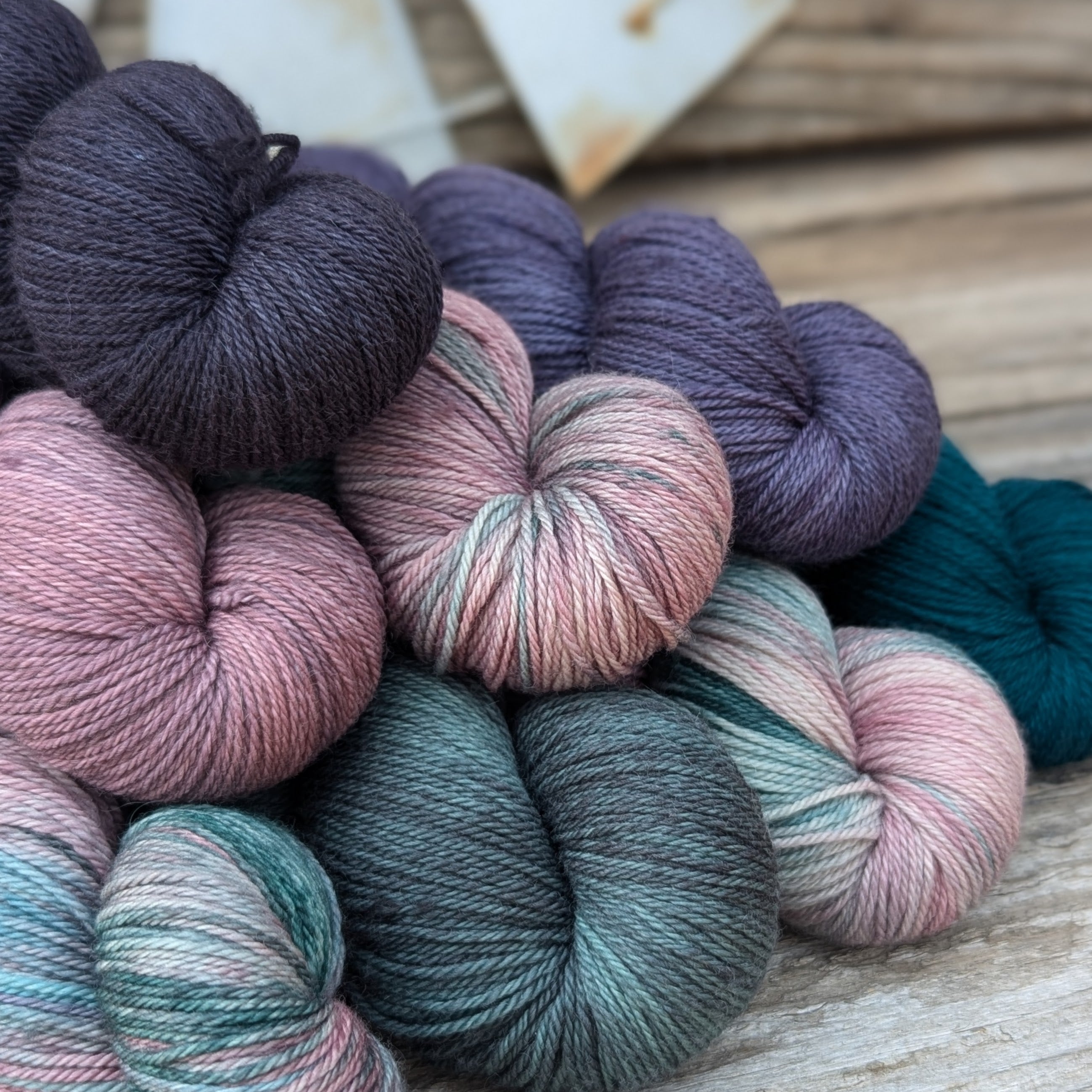 Hand Dyed Fingering Weight 18.5 Micron SW Merino/Cashmere/Nylon 414yd ...